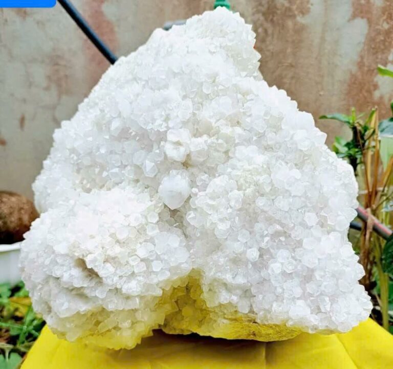 Góc nhìn khoa học địa chất: Nếu đem một viên Thạch Anh chôn dưới đất ...